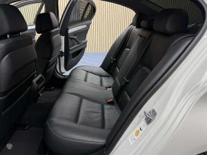 White BMW 520 2014 in Marijampole, with an engine capacity of 2.00 L and mileage of 208 thousand km for 13750 €, photo 17 on AUTOMOTO.COM.LV