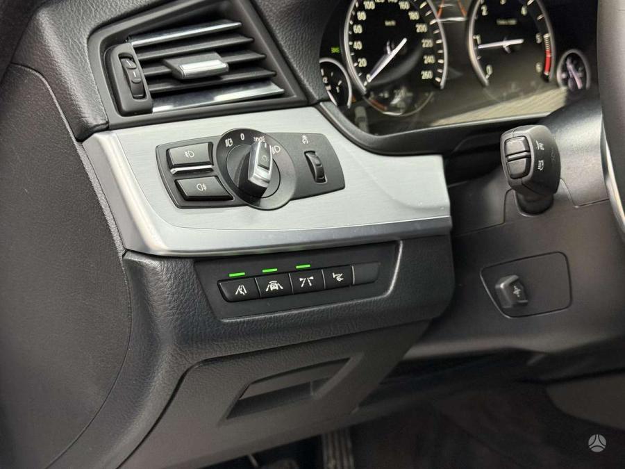 White BMW 520 2014 in Marijampole, with an engine capacity of 2.00 L and mileage of 208 thousand km for 13750 €, photo 24 on AUTOMOTO.COM.LV