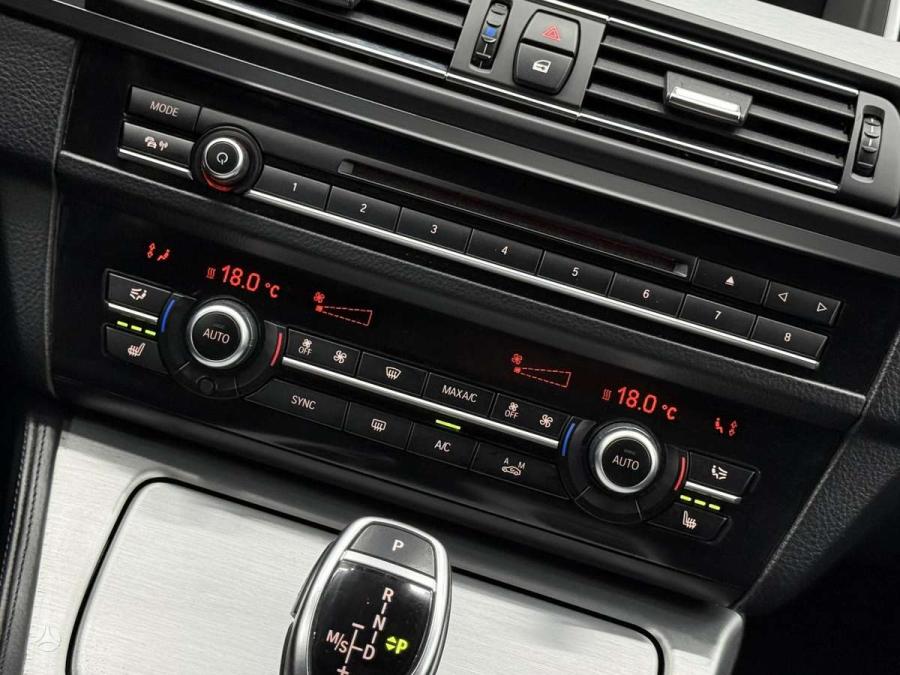 White BMW 520 2014 in Marijampole, with an engine capacity of 2.00 L and mileage of 208 thousand km for 13750 €, photo 29 on AUTOMOTO.COM.LV