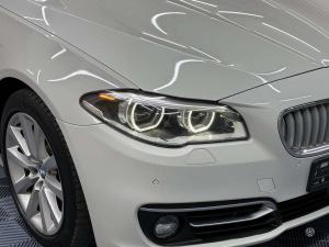 White BMW 520 2014 in Marijampole, with an engine capacity of 2.00 L and mileage of 208 thousand km for 13750 €, photo 33 on AUTOMOTO.COM.LV