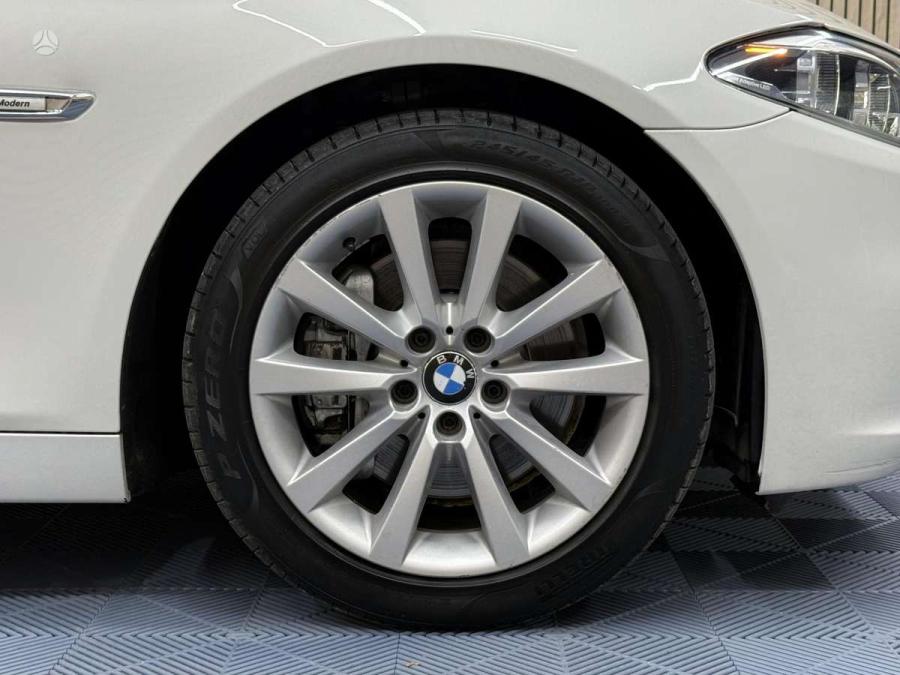White BMW 520 2014 in Marijampole, with an engine capacity of 2.00 L and mileage of 208 thousand km for 13750 €, photo 34 on AUTOMOTO.COM.LV