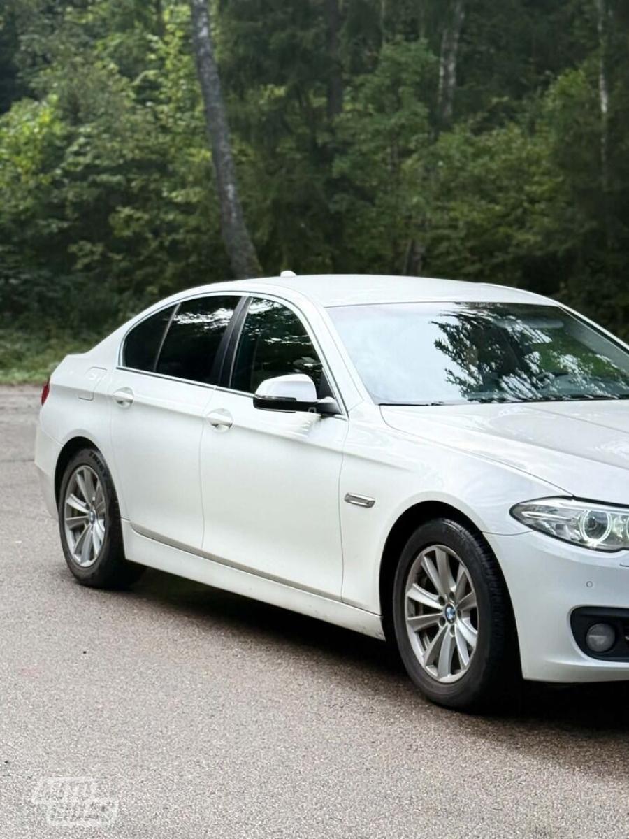 White BMW 520 2015 in Alytus, with an engine capacity of 2.00 L and mileage of 380 thousand km for 9200 €, photo 8 on AUTOMOTO.COM.LV