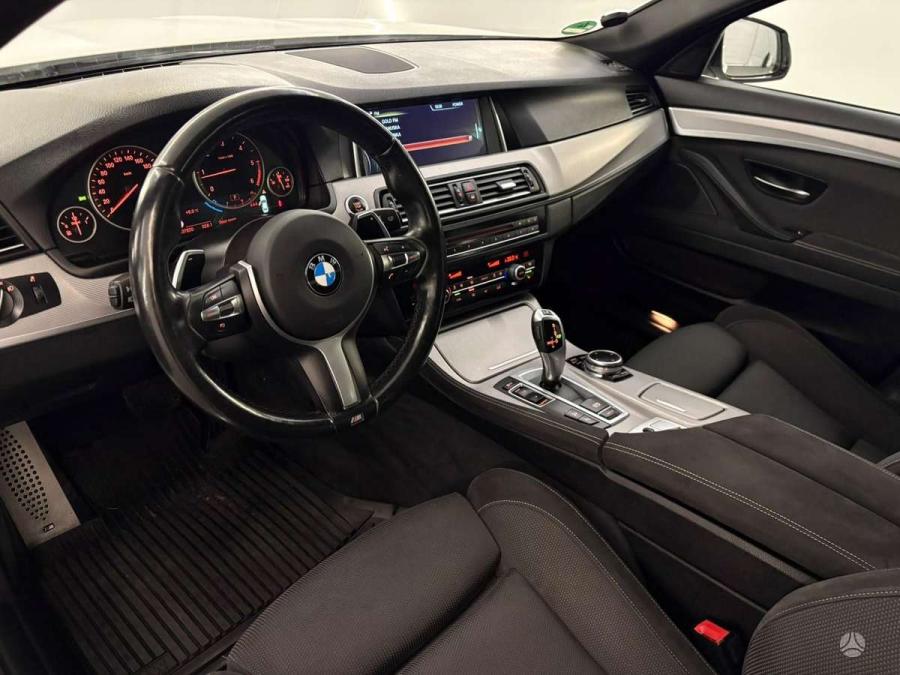 White BMW 520 2016 in Marijampole, with an engine capacity of 2.00 L and mileage of 338 thousand km for 13450 €, photo 3 on AUTOMOTO.COM.LV
