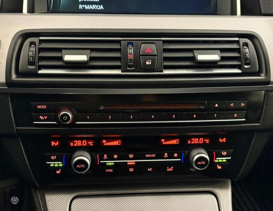 White BMW 520 2016 in Marijampole, with an engine capacity of 2.00 L and mileage of 338 thousand km for 13450 €, photo 9 on AUTOMOTO.COM.LV