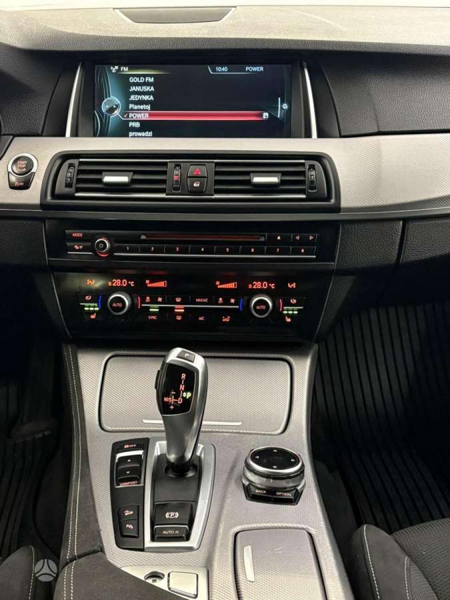White BMW 520 2016 in Marijampole, with an engine capacity of 2.00 L and mileage of 338 thousand km for 13450 €, photo 23 on AUTOMOTO.COM.LV