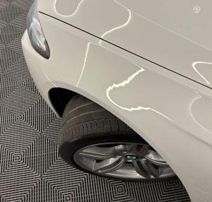 White BMW 520 2016 in Marijampole, with an engine capacity of 2.00 L and mileage of 338 thousand km for 13450 €, photo 27 on AUTOMOTO.COM.LV