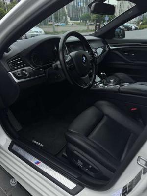 White BMW 520 2016 in Vilnius, with an engine capacity of 2.00 L and mileage of 225 thousand km for 14000 €, photo 7 on AUTOMOTO.COM.LV