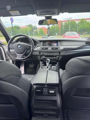 White BMW 520 2016 in Vilnius, with an engine capacity of 2.00 L and mileage of 225 thousand km for 14000 €, photo 13 on AUTOMOTO.COM.LV