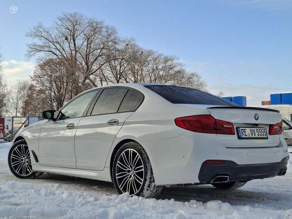 White BMW 520 2017 in Klaipeda, with an engine capacity of 2.00 L and mileage of 340 thousand km for 20000 €, photo 9 on AUTOMOTO.COM.LV
