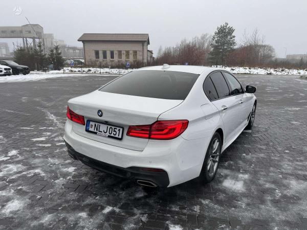 White BMW 520 2017 in Telschi, with an engine capacity of 2.00 L and mileage of 224 thousand km for 20300 €, photo 7 on AUTOMOTO.COM.LV