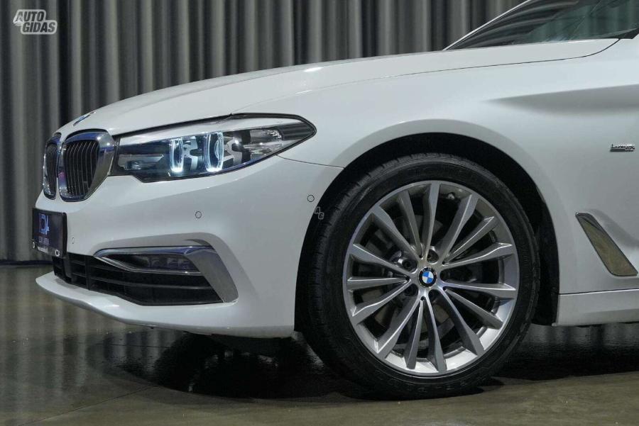 Balts BMW 520 2017 Marijampole, ar dzinēja tilpumu 2.00 L un nobraukumu 317 tūkst. km par 18850 €, foto 6 vietnē AUTOMOTO.COM.LV