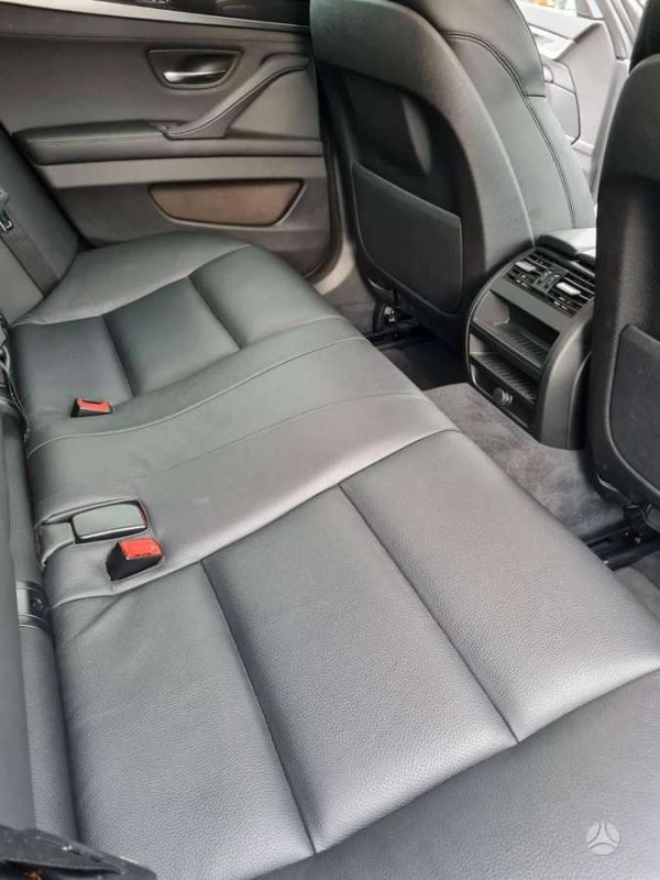 White BMW 520 2017 in Vilnius, with an engine capacity of 2.00 L and mileage of 185 thousand km for 16400 €, photo 7 on AUTOMOTO.COM.LV