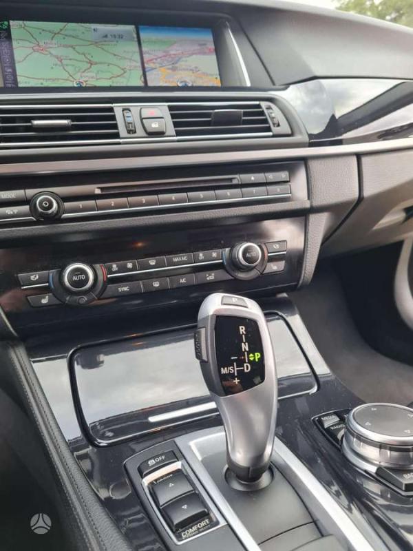 White BMW 520 2017 in Vilnius, with an engine capacity of 2.00 L and mileage of 185 thousand km for 16400 €, photo 10 on AUTOMOTO.COM.LV