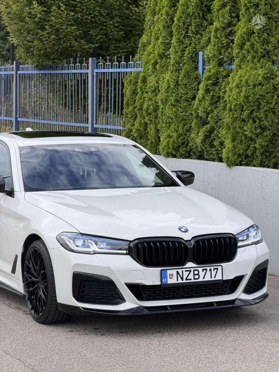 White BMW 520 2017 in Vilnius, with an engine capacity of 2.00 L and mileage of 71 thousand km for 28000 €, photo 10 on AUTOMOTO.COM.LV