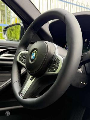 White BMW 520 2017 in Vilnius, with an engine capacity of 2.00 L and mileage of 71 thousand km for 28000 €, photo 15 on AUTOMOTO.COM.LV