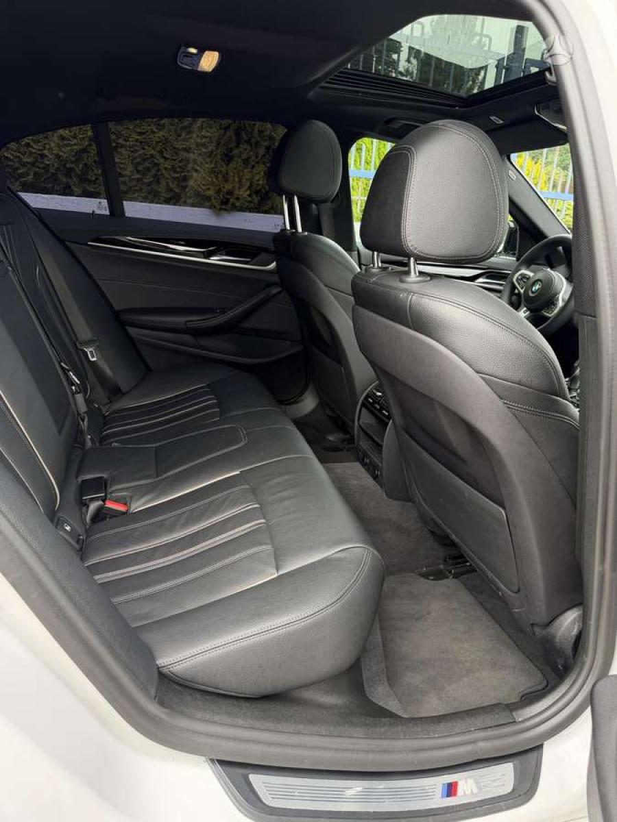 White BMW 520 2017 in Vilnius, with an engine capacity of 2.00 L and mileage of 71 thousand km for 28000 €, photo 16 on AUTOMOTO.COM.LV