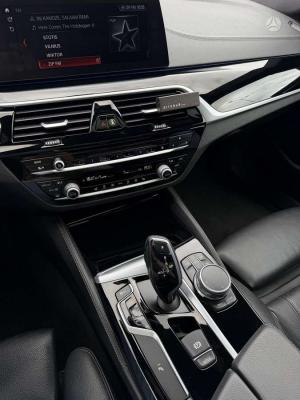 White BMW 520 2017 in Vilnius, with an engine capacity of 2.00 L and mileage of 71 thousand km for 28000 €, photo 17 on AUTOMOTO.COM.LV