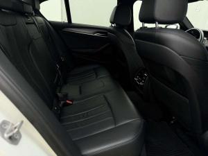 White BMW 520 2017 in Vilnius, with an engine capacity of 2.00 L and mileage of 200 thousand km for 21800 €, photo 12 on AUTOMOTO.COM.LV