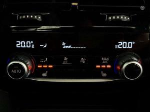 White BMW 520 2017 in Vilnius, with an engine capacity of 2.00 L and mileage of 200 thousand km for 21800 €, photo 15 on AUTOMOTO.COM.LV