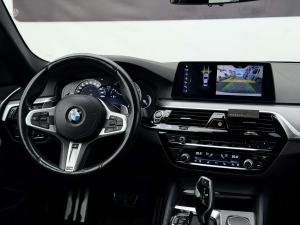 White BMW 520 2017 in Vilnius, with an engine capacity of 2.00 L and mileage of 200 thousand km for 21800 €, photo 16 on AUTOMOTO.COM.LV