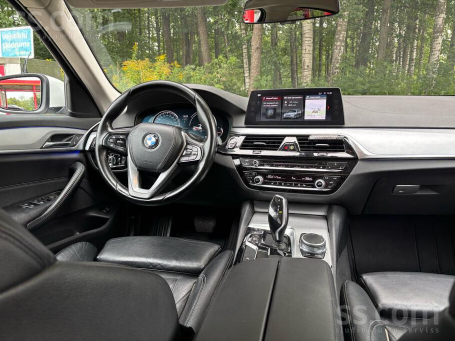 White BMW 520 2017 in Riga, with an engine capacity of 2.00 L and mileage of 375 thousand km for 14000 €, photo 5 on AUTOMOTO.COM.LV