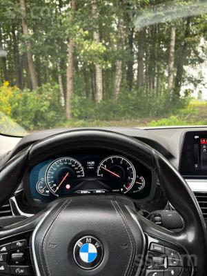 White BMW 520 2017 in Riga, with an engine capacity of 2.00 L and mileage of 375 thousand km for 14000 €, photo 6 on AUTOMOTO.COM.LV