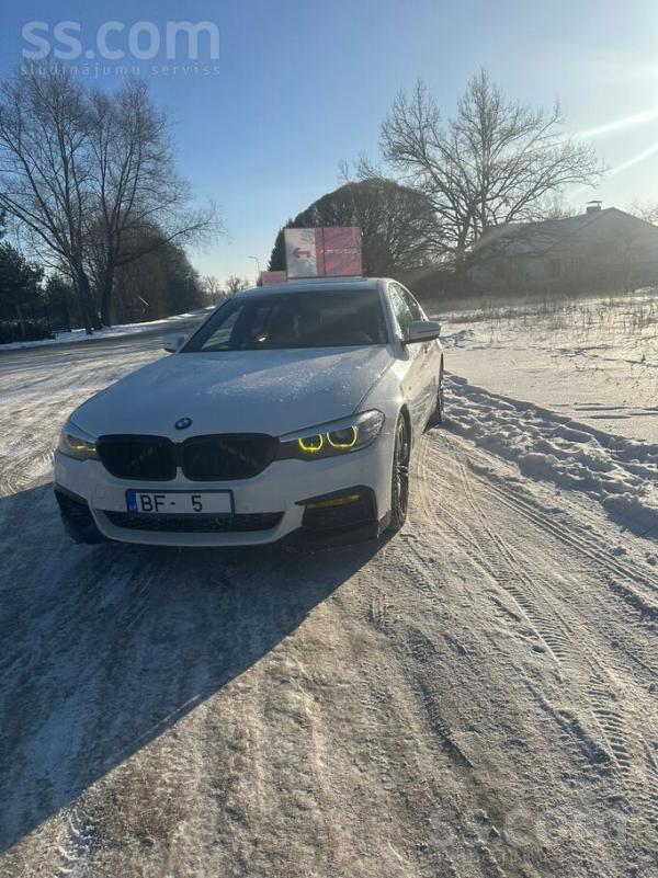 White BMW 520 2018 in Valmiera, with an engine capacity of 2.00 L and mileage of 248 thousand km for 19550 €, photo 5 on AUTOMOTO.COM.LV