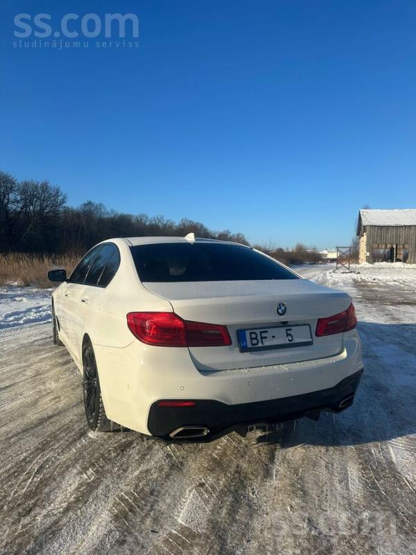 White BMW 520 2018 in Valmiera, with an engine capacity of 2.00 L and mileage of 248 thousand km for 19550 €, photo 9 on AUTOMOTO.COM.LV