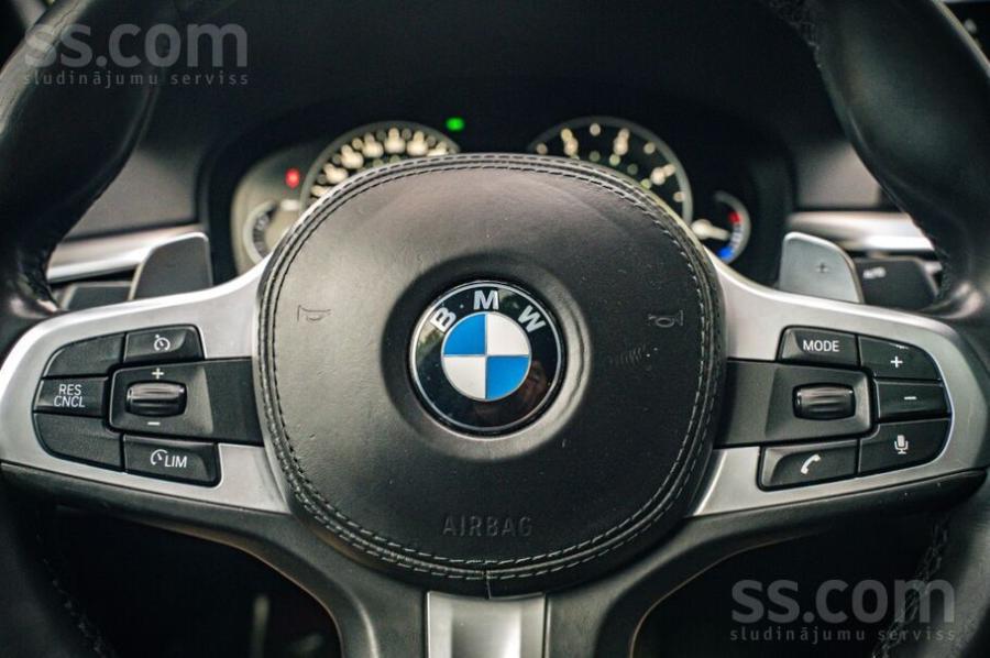 White BMW 520 2018 in Riga, with an engine capacity of 2.00 L and mileage of 0 thousand km for 18990 €, photo 15 on AUTOMOTO.COM.LV