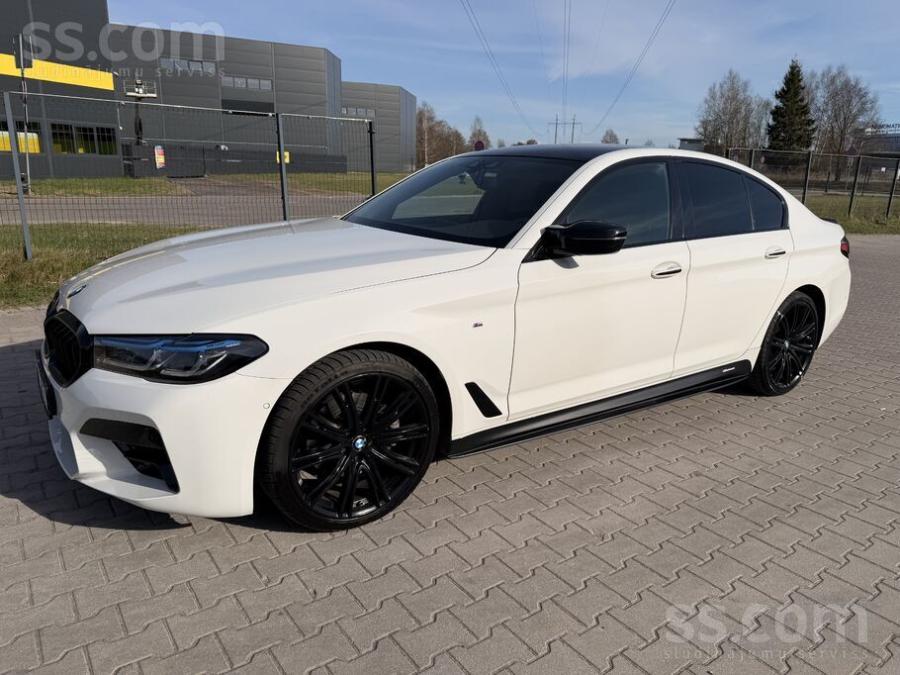 White BMW 520 2018 in Riga, with an engine capacity of 2.00 L and mileage of 0 thousand km for 18900 €, photo 1 on AUTOMOTO.COM.LV