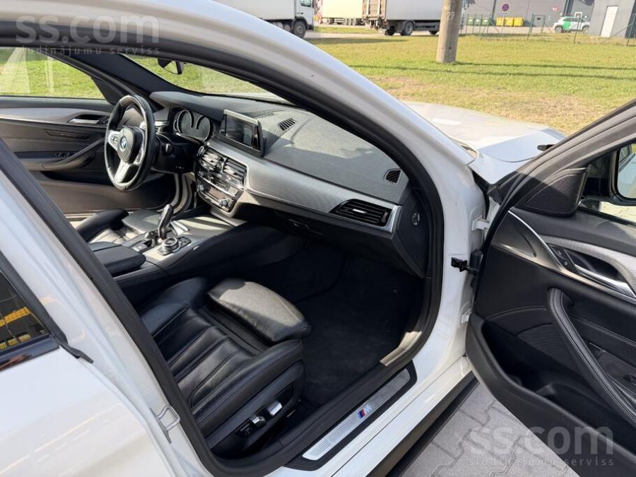 White BMW 520 2018 in Riga, with an engine capacity of 2.00 L and mileage of 0 thousand km for 18900 €, photo 7 on AUTOMOTO.COM.LV