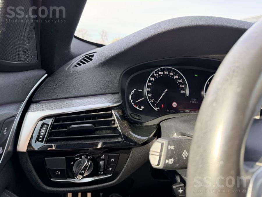 White BMW 520 2018 in Riga, with an engine capacity of 2.00 L and mileage of 0 thousand km for 18900 €, photo 10 on AUTOMOTO.COM.LV