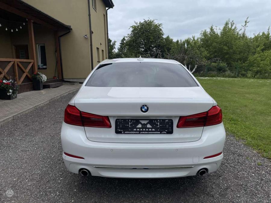 White BMW 520 2018 in Kursenai, with an engine capacity of 2.00 L and mileage of 120 thousand km for 18100 €, photo 7 on AUTOMOTO.COM.LV