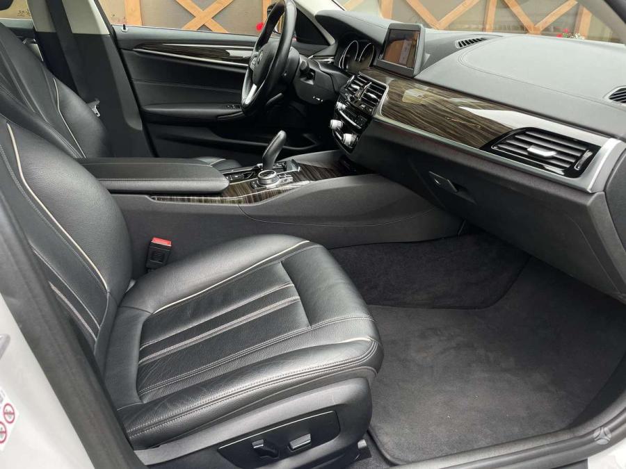 White BMW 520 2018 in Kursenai, with an engine capacity of 2.00 L and mileage of 120 thousand km for 18100 €, photo 21 on AUTOMOTO.COM.LV