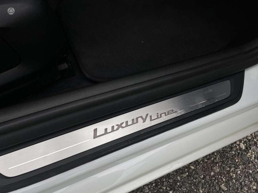 White BMW 520 2018 in Kursenai, with an engine capacity of 2.00 L and mileage of 120 thousand km for 18100 €, photo 22 on AUTOMOTO.COM.LV