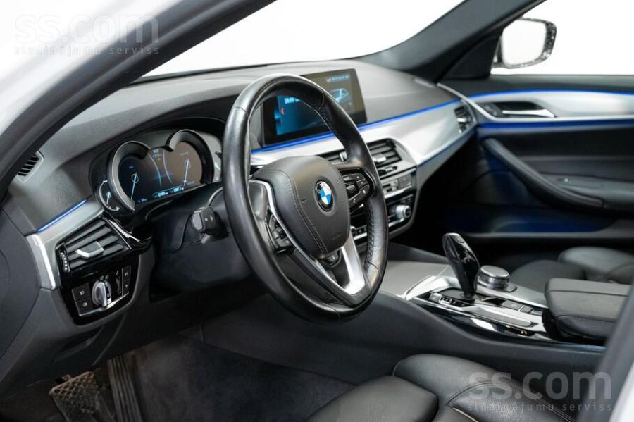 Balts BMW 520 2018 Rīga, ar dzinēja tilpumu 2.00 L un nobraukumu 87 tūkst. km par 23500 €, foto 26 vietnē AUTOMOTO.COM.LV