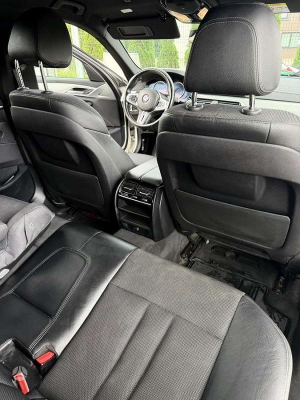 White BMW 520 2018 in Klaipeda, with an engine capacity of 2.00 L and mileage of 125 thousand km for 32500 €, photo 5 on AUTOMOTO.COM.LV