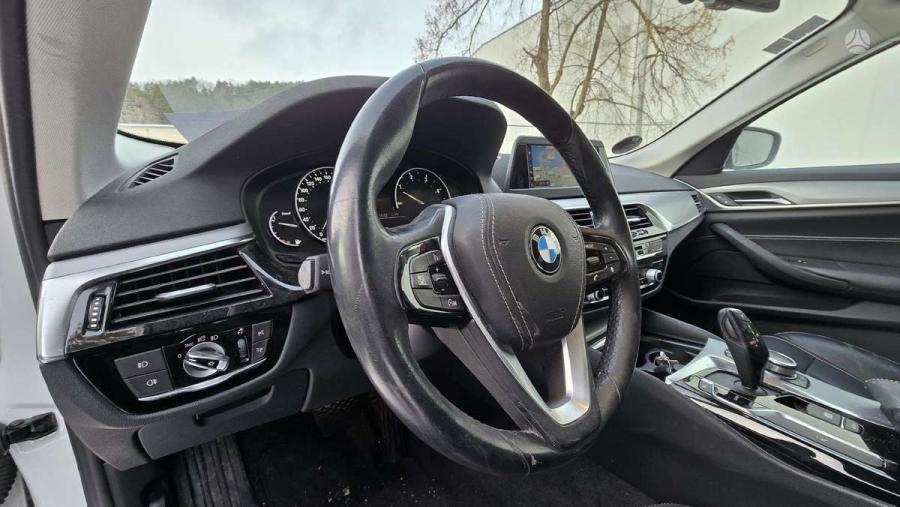 Balts BMW 520 2019 Kauņa, ar dzinēja tilpumu 2.00 L un nobraukumu 151 tūkst. km par 9800 €, foto 11 vietnē AUTOMOTO.COM.LV