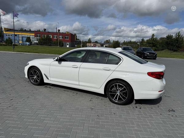 White BMW 520 2019 in Telschi, with an engine capacity of 2.00 L and mileage of 159 thousand km for 15999 €, photo 4 on AUTOMOTO.COM.LV