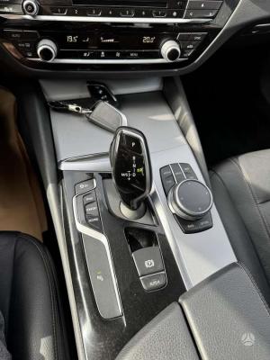 White BMW 520 2019 in Telschi, with an engine capacity of 2.00 L and mileage of 159 thousand km for 15999 €, photo 24 on AUTOMOTO.COM.LV