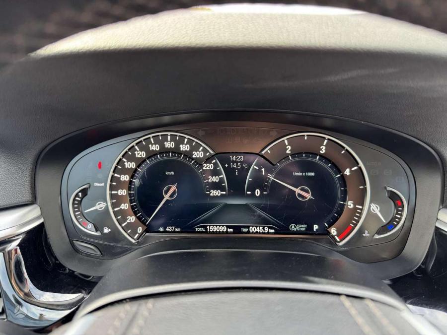 White BMW 520 2019 in Telschi, with an engine capacity of 2.00 L and mileage of 159 thousand km for 15999 €, photo 26 on AUTOMOTO.COM.LV