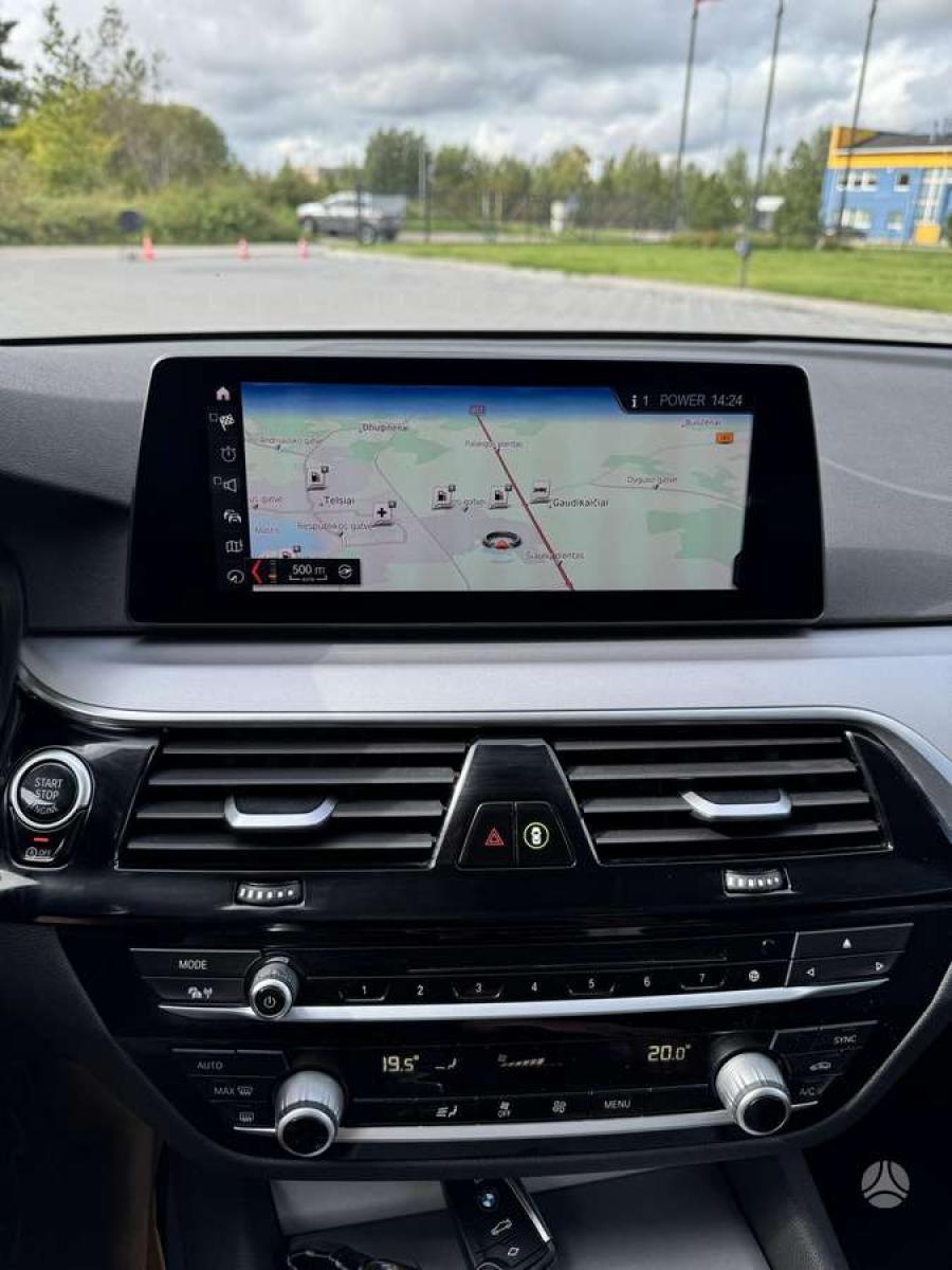 White BMW 520 2019 in Telschi, with an engine capacity of 2.00 L and mileage of 159 thousand km for 15999 €, photo 30 on AUTOMOTO.COM.LV