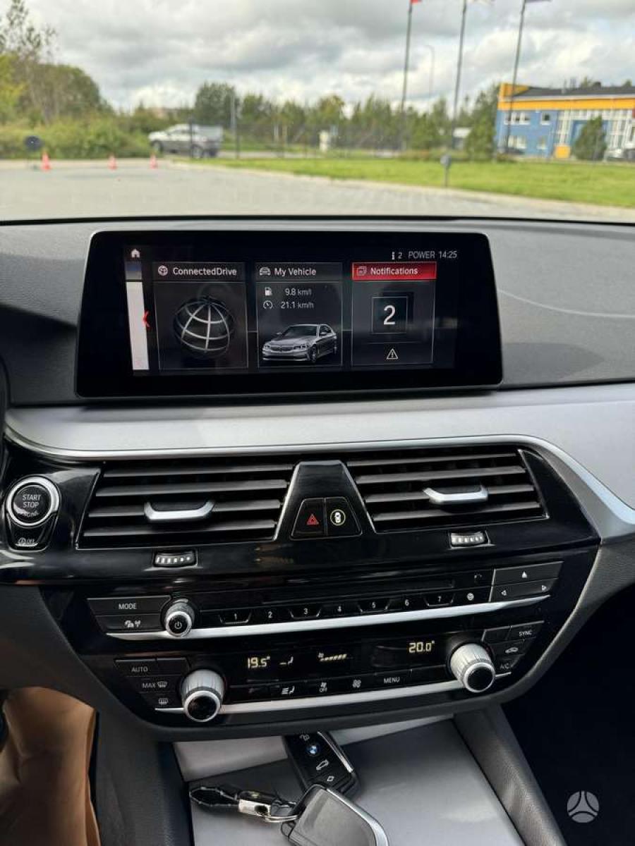 White BMW 520 2019 in Telschi, with an engine capacity of 2.00 L and mileage of 159 thousand km for 15999 €, photo 34 on AUTOMOTO.COM.LV
