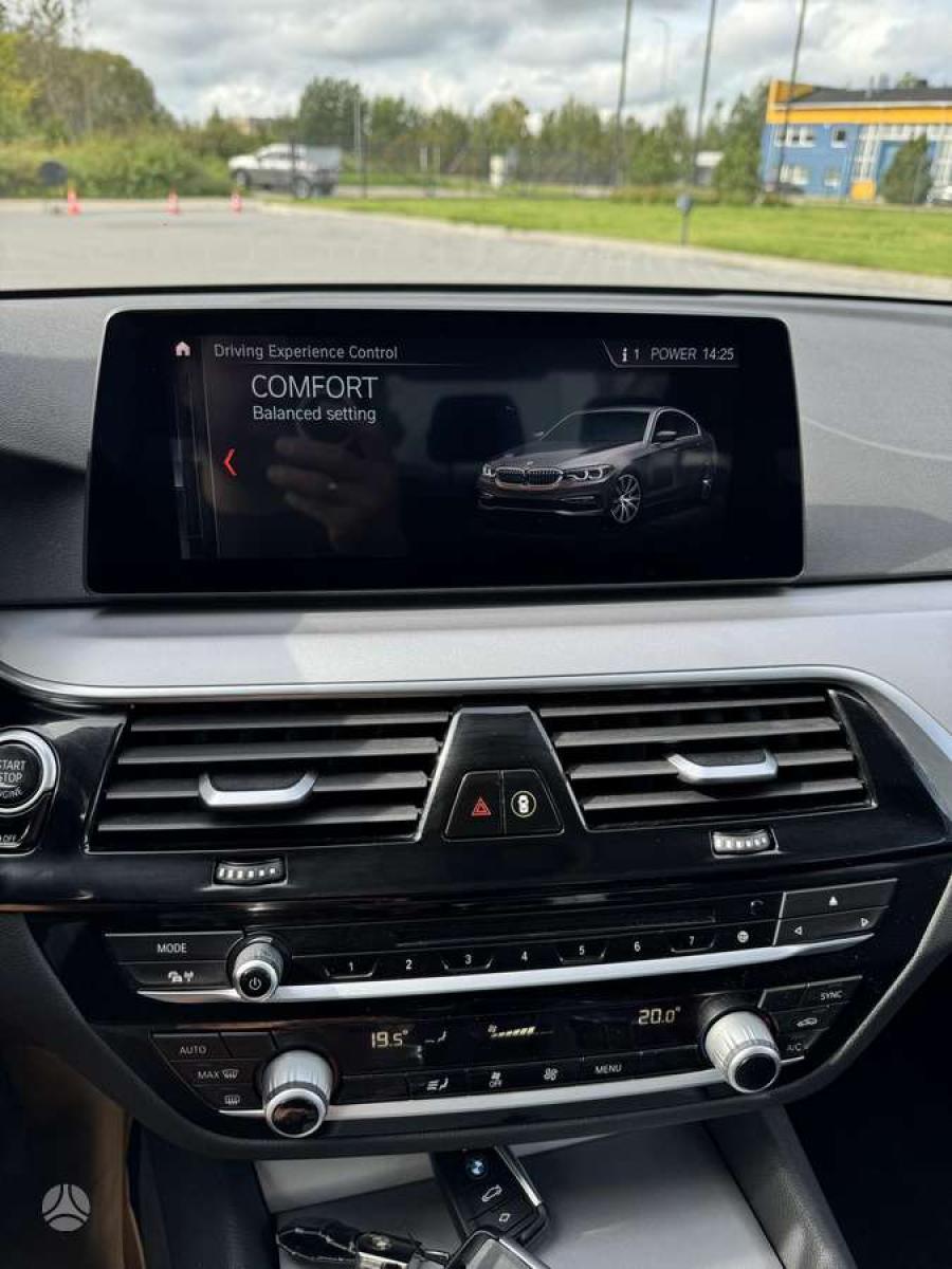 White BMW 520 2019 in Telschi, with an engine capacity of 2.00 L and mileage of 159 thousand km for 15999 €, photo 36 on AUTOMOTO.COM.LV