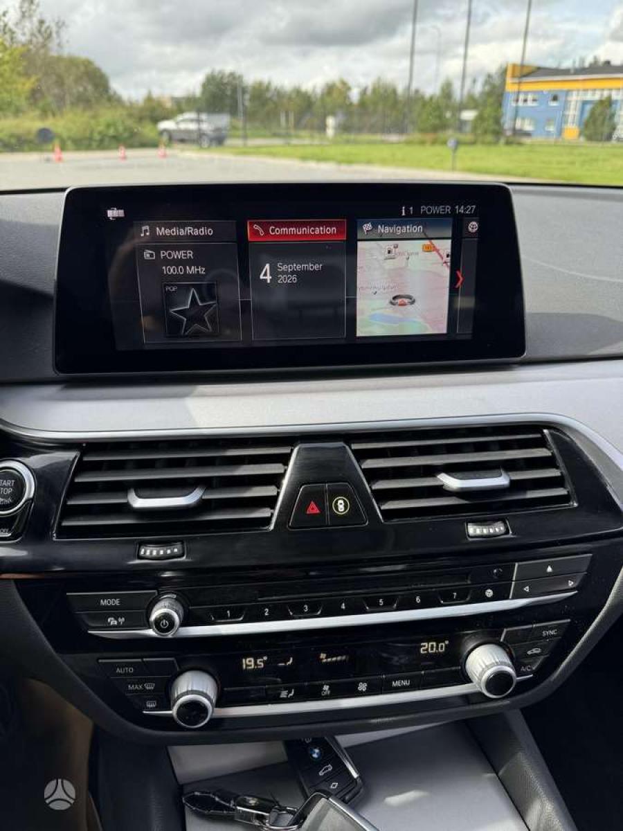 White BMW 520 2019 in Telschi, with an engine capacity of 2.00 L and mileage of 159 thousand km for 15999 €, photo 40 on AUTOMOTO.COM.LV