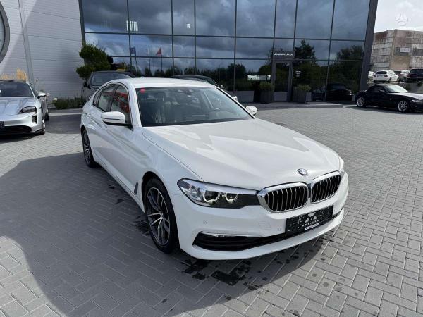 White BMW 520 2019 in Telschi, with an engine capacity of 2.00 L and mileage of 159 thousand km for 15999 €, photo 10 on AUTOMOTO.COM.LV