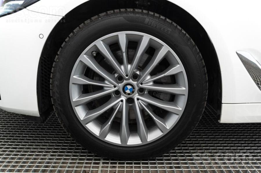 Balts BMW 520 2022 Rīga, ar dzinēja tilpumu 2.00 L un nobraukumu 111 tūkst. km par 30900 €, foto 10 vietnē AUTOMOTO.COM.LV