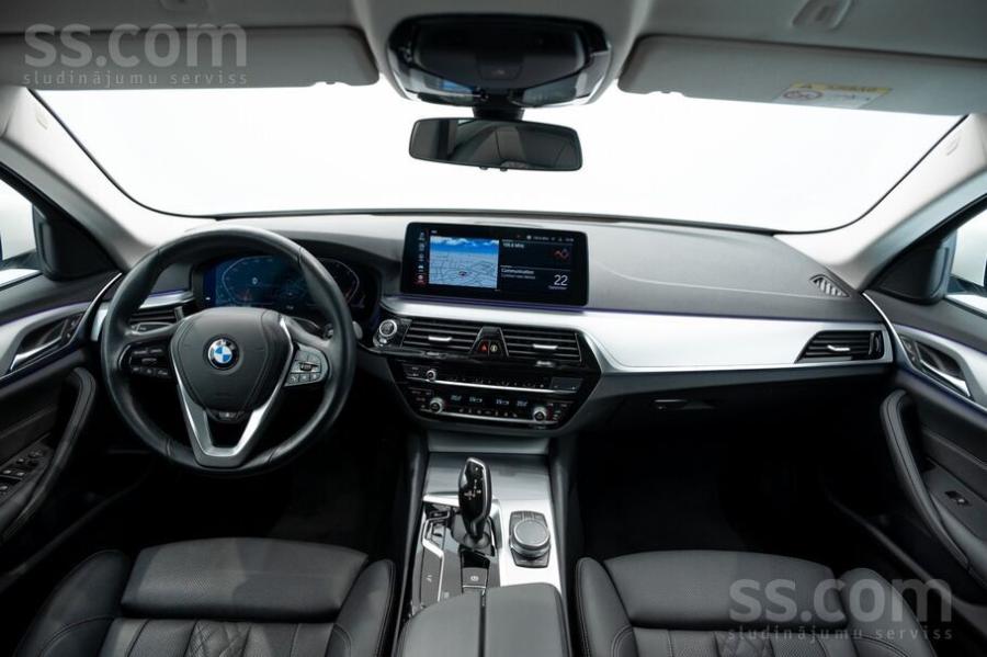 White BMW 520 2022 in Riga, with an engine capacity of 2.00 L and mileage of 111 thousand km for 30900 €, photo 5 on AUTOMOTO.COM.LV