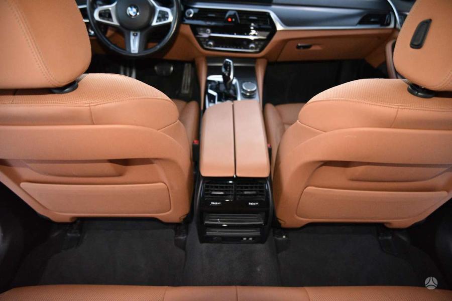 Balts BMW 520 2023 Viļņa, ar dzinēja tilpumu 2.00 L un nobraukumu 79 tūkst. km par 36000 €, foto 21 vietnē AUTOMOTO.COM.LV