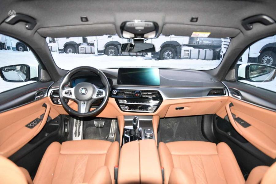 Balts BMW 520 2023 Viļņa, ar dzinēja tilpumu 2.00 L un nobraukumu 79 tūkst. km par 36000 €, foto 23 vietnē AUTOMOTO.COM.LV